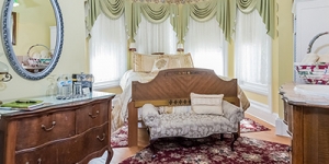 Saugatuck Michigan Bed and Breakfast, Romantic Kingsley House MI Inn